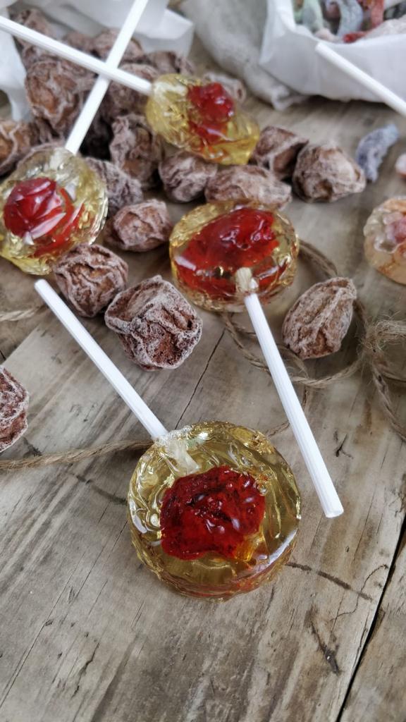 Honey flavoured china fruit lollipops - Sweet & Sour Sensations